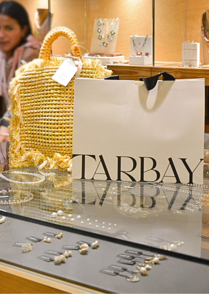 TARBAY comparte la magia de la tradición con sus clientes y amistades ...
