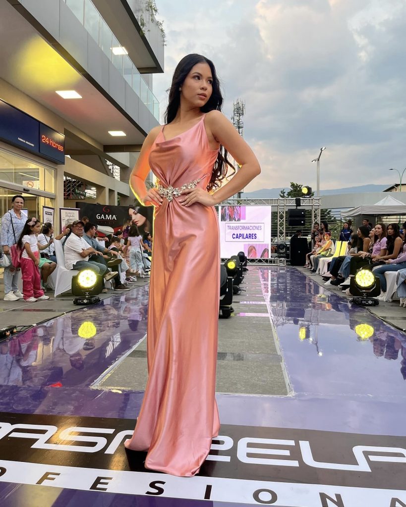 Victoria Perdomo: La sutil belleza que podría alzarse como Reina de ...